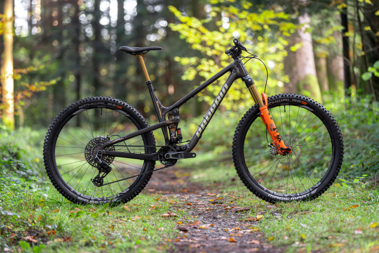 Hugene 2 CF | PROPAIN Bicycles